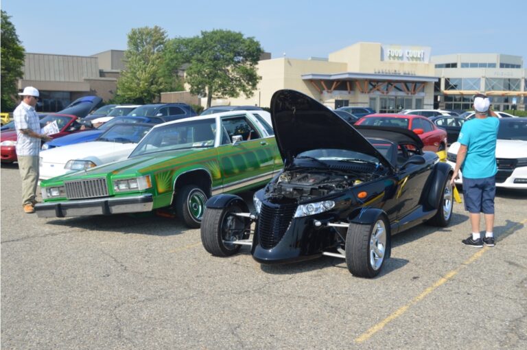 Holiday Car Show Lakeside Mall July 2021 - Buick Turbo Regal