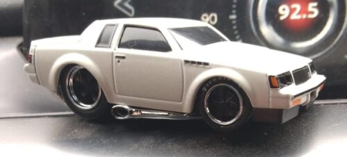 Muscle Machines White Buick GNX Diecast